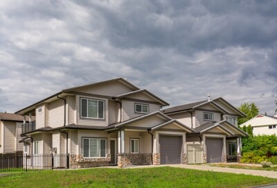 What is a Fourplex? A Guide to Four-Unit Properties